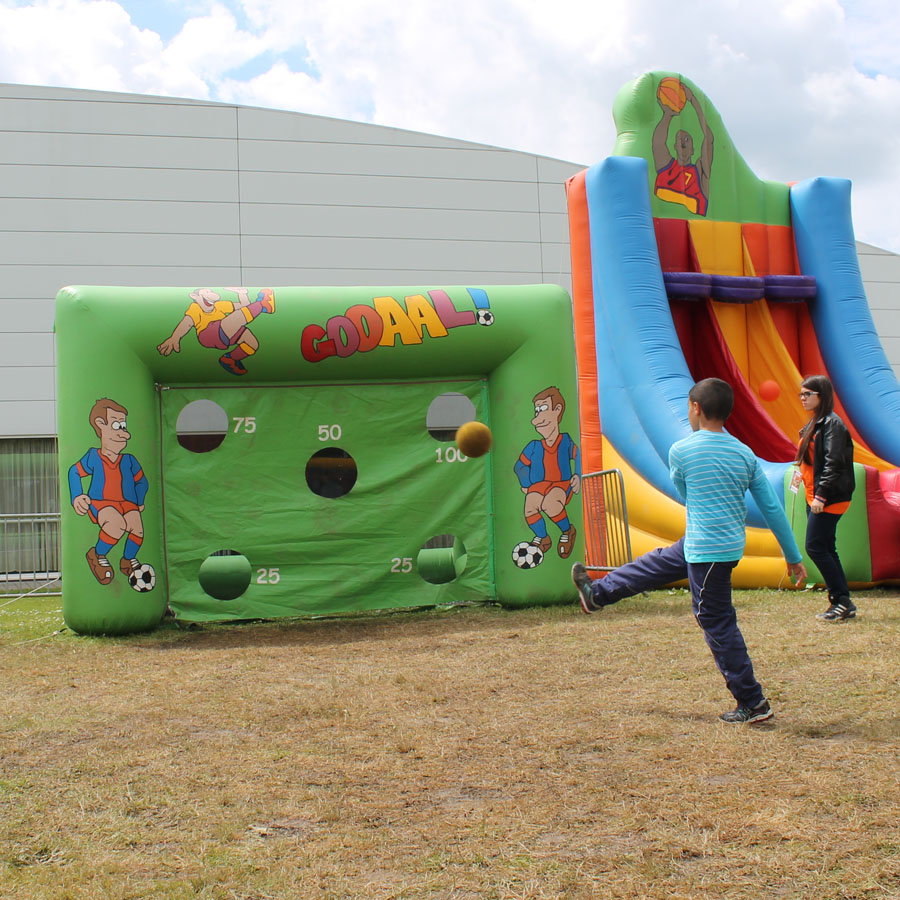tir - éole animations- location jeu gonflable tir au but